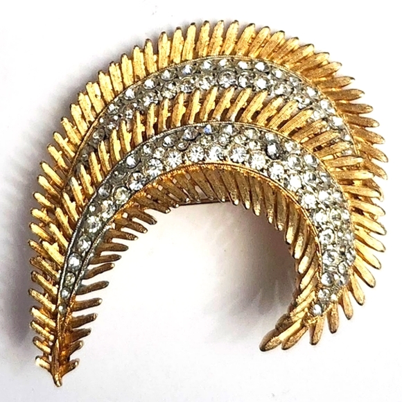 Capri | Jewelry | Vintage Capri Signed Gold Tone Leaf Feather Swoosh ...